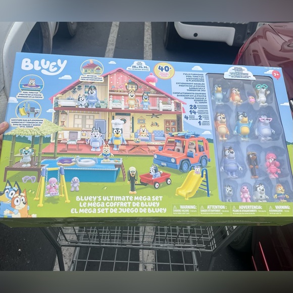 Disney | Toys | 223 Bluey Ultimate Mega Set 40 Piece 4 Sets In One ...